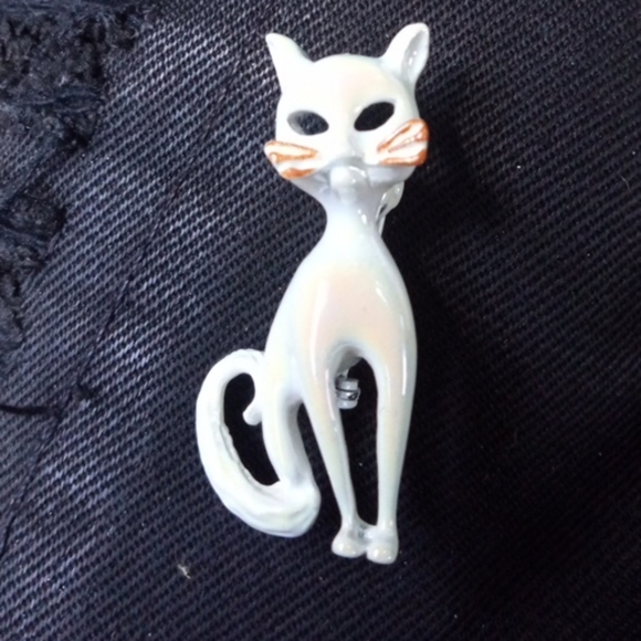 Jewelry | Vintage White Iridescent Enamel Cat Brooch Pin | Poshmark